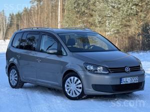 Pelēks Volkswagen Touran 2011 Jelgava, ar dzinēja tilpumu 2.00 L un nobraukumu 373 tūkst. km par 3850 €, foto 3 vietnē AUTOMOTO.COM.LV