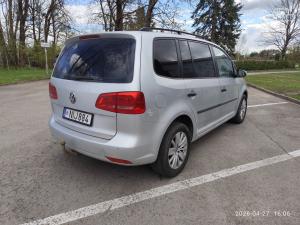 Pelēks Volkswagen Touran 2011 Kauņa, ar dzinēja tilpumu 1.60 L un nobraukumu 297 tūkst. km par 5200 €, foto 7 vietnē AUTOMOTO.COM.LV