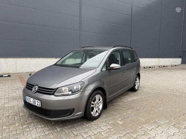 Pelēks Volkswagen Touran 2011 Šauļi, ar dzinēja tilpumu 1.39 L un nobraukumu 208 tūkst. km par 3690 €, foto 3 vietnē AUTOMOTO.COM.LV