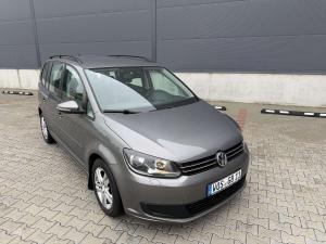 Grey Volkswagen Touran 2011 in Siauliai, with an engine capacity of 1.39 L and mileage of 208 thousand km for 3690 €, photo 5 on AUTOMOTO.COM.LV