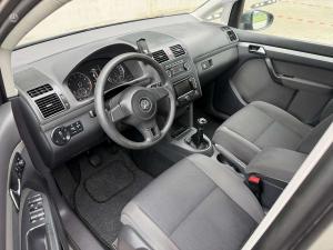 Grey Volkswagen Touran 2011 in Siauliai, with an engine capacity of 1.39 L and mileage of 208 thousand km for 3690 €, photo 19 on AUTOMOTO.COM.LV