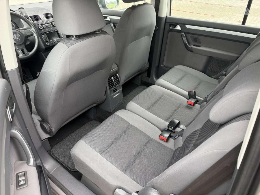 Grey Volkswagen Touran 2011 in Siauliai, with an engine capacity of 1.39 L and mileage of 208 thousand km for 3690 €, photo 22 on AUTOMOTO.COM.LV