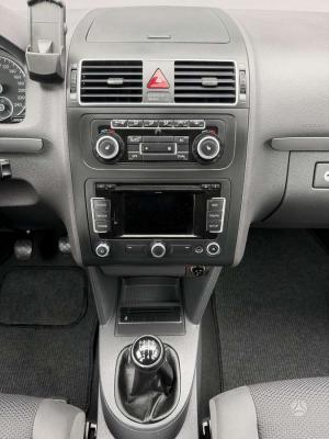 Grey Volkswagen Touran 2011 in Siauliai, with an engine capacity of 1.39 L and mileage of 208 thousand km for 3690 €, photo 25 on AUTOMOTO.COM.LV
