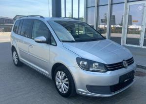 Pelēks Volkswagen Touran 2011 Viļņa, ar dzinēja tilpumu 1.40 L un nobraukumu 208 tūkst. km par 4800 €, foto  vietnē AUTOMOTO.COM.LV