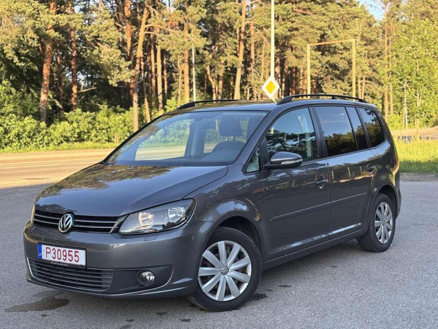 Pelēks Volkswagen Touran 2011 Druskininkai, ar dzinēja tilpumu 1.60 L un nobraukumu 295 tūkst. km par 5500 €, foto 1 vietnē AUTOMOTO.COM.LV