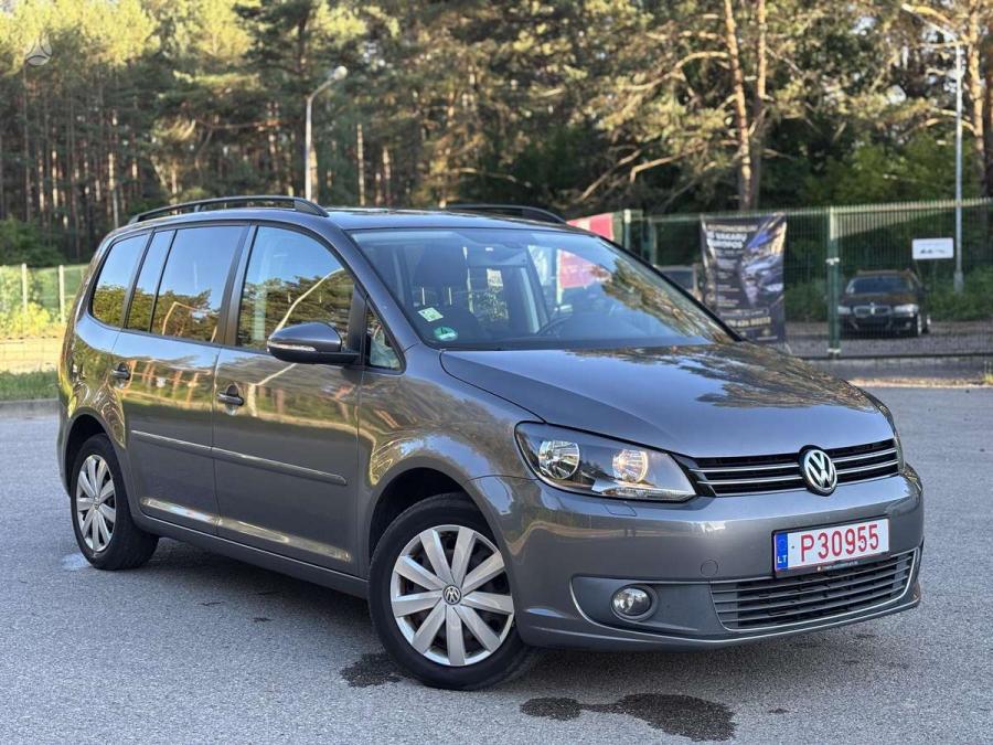 Pelēks Volkswagen Touran 2011 Druskininkai, ar dzinēja tilpumu 1.60 L un nobraukumu 295 tūkst. km par 5500 €, foto 3 vietnē AUTOMOTO.COM.LV