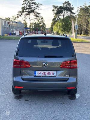 Pelēks Volkswagen Touran 2011 Druskininkai, ar dzinēja tilpumu 1.60 L un nobraukumu 295 tūkst. km par 5500 €, foto 7 vietnē AUTOMOTO.COM.LV