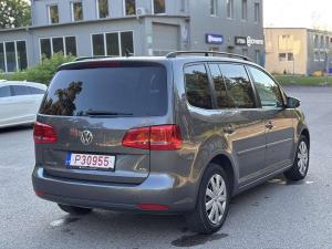 Pelēks Volkswagen Touran 2011 Druskininkai, ar dzinēja tilpumu 1.60 L un nobraukumu 295 tūkst. km par 5500 €, foto 8 vietnē AUTOMOTO.COM.LV