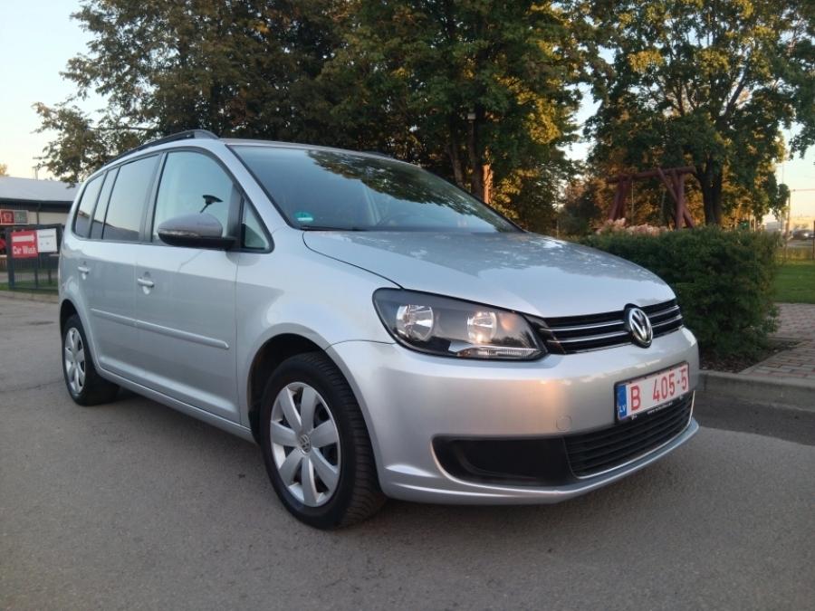 Pelēks Volkswagen Touran 2011 Rīga, ar dzinēja tilpumu 1.40 L un nobraukumu 22 tūkst. km par 6200 €, foto 1 vietnē AUTOMOTO.COM.LV