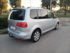 Pelēks Volkswagen Touran 2011 Rīga, ar dzinēja tilpumu 1.40 L un nobraukumu 22 tūkst. km par 6200 €, foto 6 vietnē AUTOMOTO.COM.LV