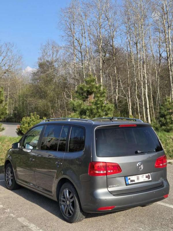 Grey Volkswagen Touran 2011 in Klaipeda, with an engine capacity of 1.20 L and mileage of 176 thousand km for 5600 €, photo 3 on AUTOMOTO.COM.LV