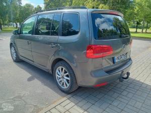 Pelēks Volkswagen Touran 2011 Šauļi, ar dzinēja tilpumu 1.60 L un nobraukumu 195 tūkst. km par 5200 €, foto 7 vietnē AUTOMOTO.COM.LV
