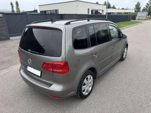 Pelēks Volkswagen Touran 2011 Kauņa, ar dzinēja tilpumu 1.60 L un nobraukumu 299 tūkst. km par 4850 €, foto 4 vietnē AUTOMOTO.COM.LV