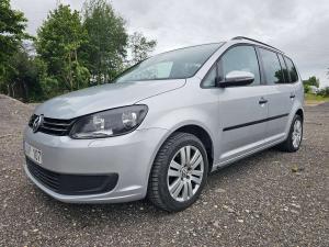 Pelēks Volkswagen Touran 2011 Kauņa, ar dzinēja tilpumu 1.60 L un nobraukumu 308 tūkst. km par 4300 €, foto  vietnē AUTOMOTO.COM.LV