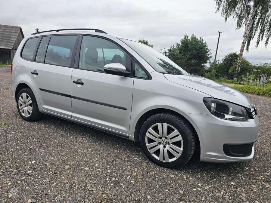 Pelēks Volkswagen Touran 2011 Kauņa, ar dzinēja tilpumu 1.60 L un nobraukumu 308 tūkst. km par 4300 €, foto 15 vietnē AUTOMOTO.COM.LV