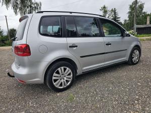 Pelēks Volkswagen Touran 2011 Kauņa, ar dzinēja tilpumu 1.60 L un nobraukumu 308 tūkst. km par 4300 €, foto 18 vietnē AUTOMOTO.COM.LV
