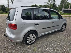 Pelēks Volkswagen Touran 2011 Kauņa, ar dzinēja tilpumu 1.60 L un nobraukumu 308 tūkst. km par 4300 €, foto 19 vietnē AUTOMOTO.COM.LV