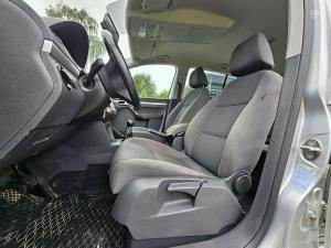 Pelēks Volkswagen Touran 2011 Kauņa, ar dzinēja tilpumu 1.60 L un nobraukumu 308 tūkst. km par 4300 €, foto 22 vietnē AUTOMOTO.COM.LV