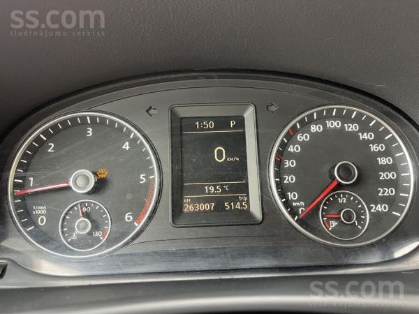Grey Volkswagen Touran 2011 in Riga, with an engine capacity of 1.60 L and mileage of 263 thousand km for 2640 €, photo 8 on AUTOMOTO.COM.LV