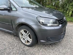 Серый Фольксваген Туран 2011 в Рига, объемом двигателя 1.60 л и пробегом 263 тыс. км за 2640 €, фото 11 на AUTOMOTO.COM.LV