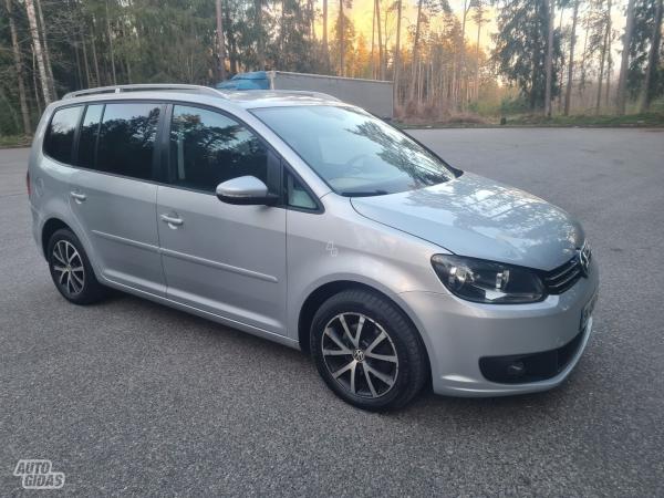 Pelēks Volkswagen Touran 2011 Kauņa, ar dzinēja tilpumu 1.60 L un nobraukumu 369 tūkst. km par 5100 €, foto 1 vietnē AUTOMOTO.COM.LV