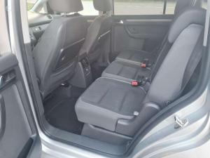 Pelēks Volkswagen Touran 2011 Kauņa, ar dzinēja tilpumu 1.60 L un nobraukumu 369 tūkst. km par 5200 €, foto 13 vietnē AUTOMOTO.COM.LV
