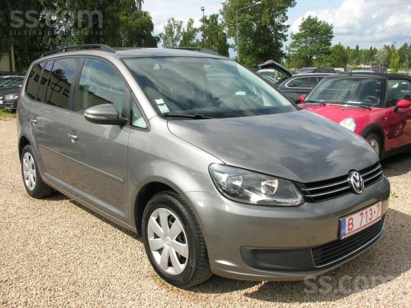 Grey Volkswagen Touran 2011 in Riga, with an engine capacity of 2.00 L and mileage of 0 thousand km for 6250 €, photo 2 on AUTOMOTO.COM.LV