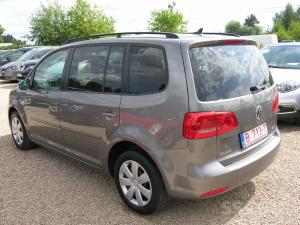 Pelēks Volkswagen Touran 2011 Rīga, ar dzinēja tilpumu 2.00 L un nobraukumu 0 tūkst. km par 6250 €, foto 5 vietnē AUTOMOTO.COM.LV