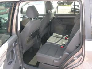 Pelēks Volkswagen Touran 2011 Rīga, ar dzinēja tilpumu 2.00 L un nobraukumu 0 tūkst. km par 6250 €, foto 9 vietnē AUTOMOTO.COM.LV