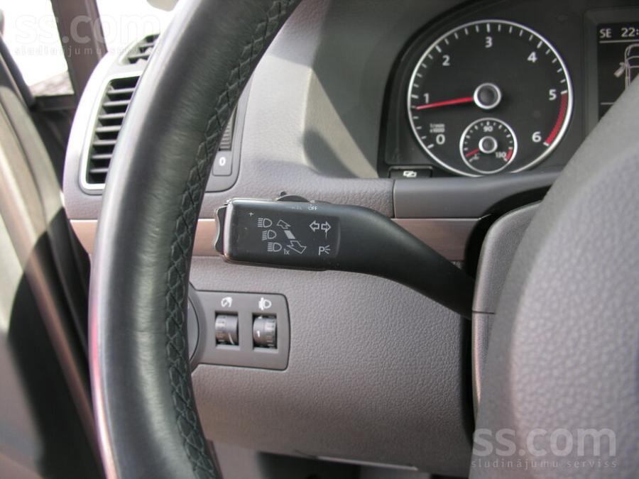 Pelēks Volkswagen Touran 2011 Rīga, ar dzinēja tilpumu 2.00 L un nobraukumu 0 tūkst. km par 6250 €, foto 12 vietnē AUTOMOTO.COM.LV