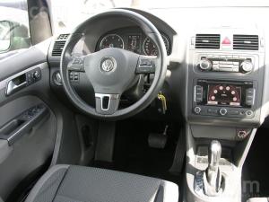 Pelēks Volkswagen Touran 2011 Rīga, ar dzinēja tilpumu 2.00 L un nobraukumu 0 tūkst. km par 6250 €, foto 14 vietnē AUTOMOTO.COM.LV
