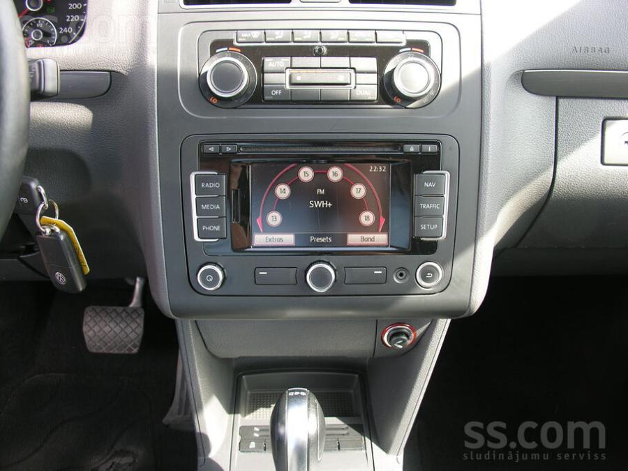 Pelēks Volkswagen Touran 2011 Rīga, ar dzinēja tilpumu 2.00 L un nobraukumu 0 tūkst. km par 6250 €, foto 15 vietnē AUTOMOTO.COM.LV