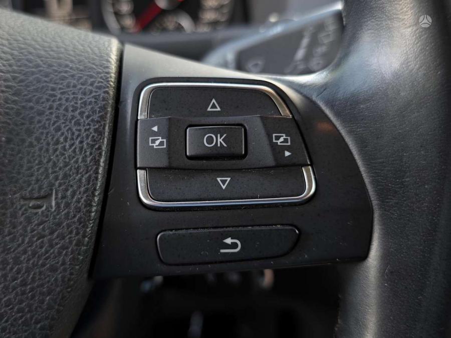 Grey Volkswagen Touran 2011 in Taurage, with an engine capacity of 1.60 L and mileage of 245 thousand km for 4800 €, photo 26 on AUTOMOTO.COM.LV