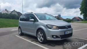 Pelēks Volkswagen Touran 2011 Alūksne, ar dzinēja tilpumu 1.60 L un nobraukumu 0 tūkst. km par 4250 €, foto 3 vietnē AUTOMOTO.COM.LV