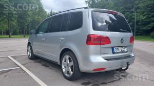 Pelēks Volkswagen Touran 2011 Alūksne, ar dzinēja tilpumu 1.60 L un nobraukumu 0 tūkst. km par 4250 €, foto 7 vietnē AUTOMOTO.COM.LV
