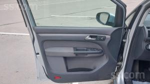 Pelēks Volkswagen Touran 2011 Alūksne, ar dzinēja tilpumu 1.60 L un nobraukumu 0 tūkst. km par 4250 €, foto 13 vietnē AUTOMOTO.COM.LV