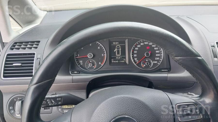 Pelēks Volkswagen Touran 2011 Alūksne, ar dzinēja tilpumu 1.60 L un nobraukumu 0 tūkst. km par 4250 €, foto 17 vietnē AUTOMOTO.COM.LV