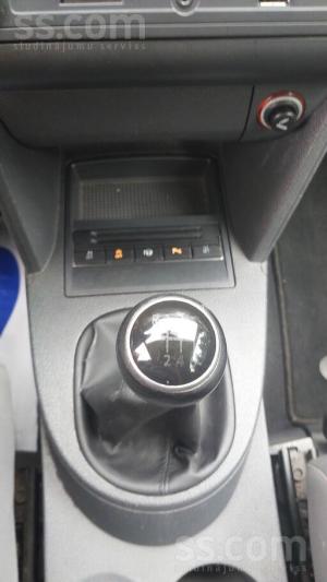 Pelēks Volkswagen Touran 2011 Alūksne, ar dzinēja tilpumu 1.60 L un nobraukumu 0 tūkst. km par 4250 €, foto 21 vietnē AUTOMOTO.COM.LV