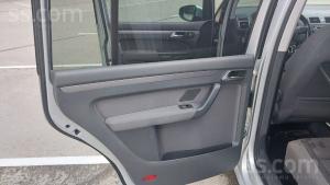 Pelēks Volkswagen Touran 2011 Alūksne, ar dzinēja tilpumu 1.60 L un nobraukumu 0 tūkst. km par 4250 €, foto 24 vietnē AUTOMOTO.COM.LV