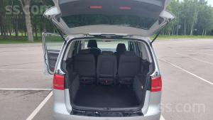 Pelēks Volkswagen Touran 2011 Alūksne, ar dzinēja tilpumu 1.60 L un nobraukumu 0 tūkst. km par 4250 €, foto 28 vietnē AUTOMOTO.COM.LV