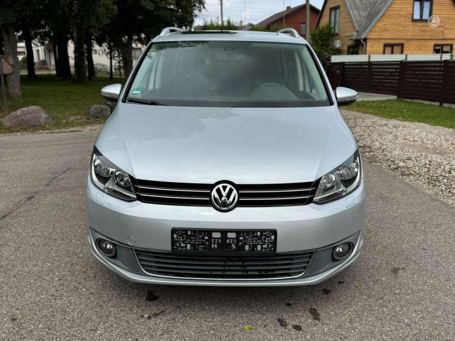 Серый Фольксваген Туран 2011 в Вилкавишкис, объемом двигателя 1.97 л и пробегом 189 тыс. км за 6299 €, фото 3 на AUTOMOTO.COM.LV