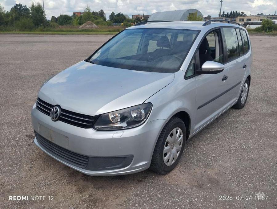 Pelēks Volkswagen Touran 2011 Kelmė, ar dzinēja tilpumu 1.39 L un nobraukumu 160 tūkst. km par 3650 €, foto 1 vietnē AUTOMOTO.COM.LV