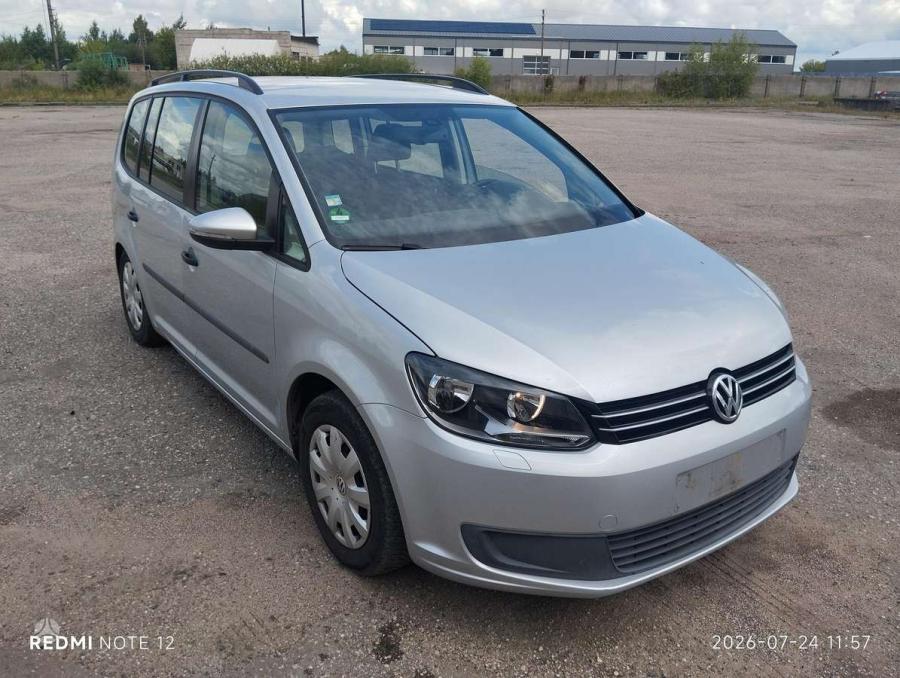 Pelēks Volkswagen Touran 2011 Kelmė, ar dzinēja tilpumu 1.39 L un nobraukumu 160 tūkst. km par 3650 €, foto 3 vietnē AUTOMOTO.COM.LV