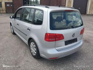 Pelēks Volkswagen Touran 2011 Kelmė, ar dzinēja tilpumu 1.39 L un nobraukumu 160 tūkst. km par 3650 €, foto 4 vietnē AUTOMOTO.COM.LV