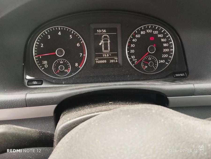 Pelēks Volkswagen Touran 2011 Kelmė, ar dzinēja tilpumu 1.39 L un nobraukumu 160 tūkst. km par 3650 €, foto 6 vietnē AUTOMOTO.COM.LV