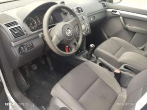 Pelēks Volkswagen Touran 2011 Kelmė, ar dzinēja tilpumu 1.39 L un nobraukumu 160 tūkst. km par 3650 €, foto 8 vietnē AUTOMOTO.COM.LV