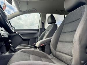 Grey Volkswagen Touran 2011 in Panevezys, with an engine capacity of 1.20 L and mileage of 305 thousand km for 2499 €, photo 14 on AUTOMOTO.COM.LV