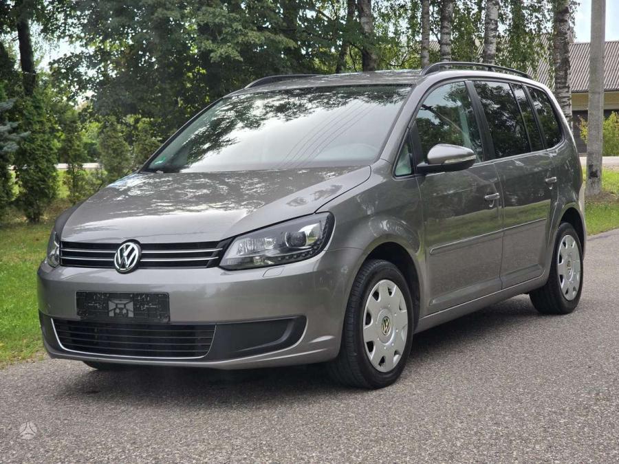 Серый Фольксваген Туран 2011 в Утена, объемом двигателя 1.60 л и пробегом 299 тыс. км за 4100 €, фото 1 на AUTOMOTO.COM.LV