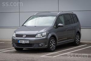 Grey Volkswagen Touran 2011 in Riga, with an engine capacity of 1.60 L and mileage of 282 thousand km for 4990 €, photo  on AUTOMOTO.COM.LV