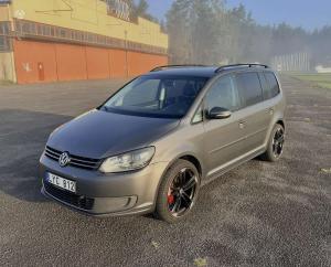 Pelēks Volkswagen Touran 2011 Kauņa, ar dzinēja tilpumu 1.60 L un nobraukumu 304 tūkst. km par 5000 €, foto 6 vietnē AUTOMOTO.COM.LV